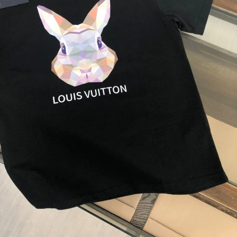 Low-cost Louis Vuitton T-Shirts
