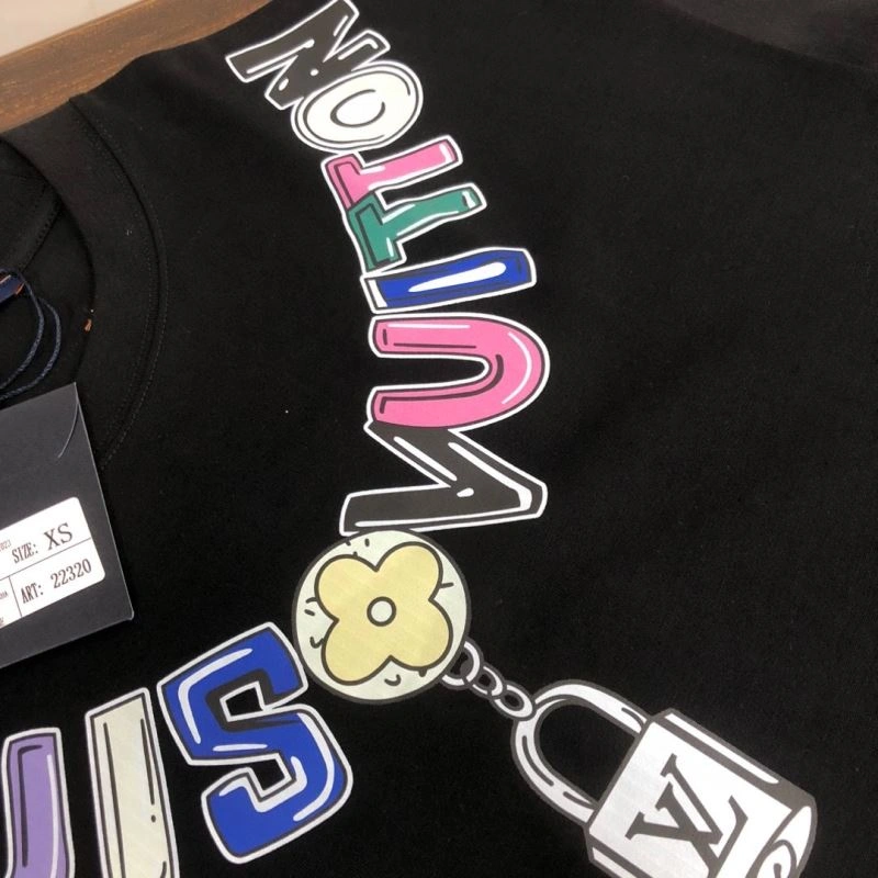 Low-cost Louis Vuitton T-Shirts