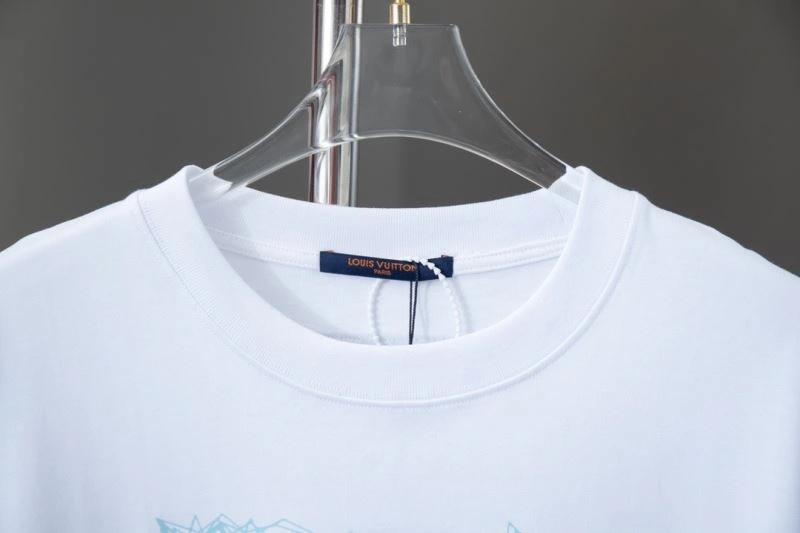 Exact replica Louis Vuitton T-Shirts