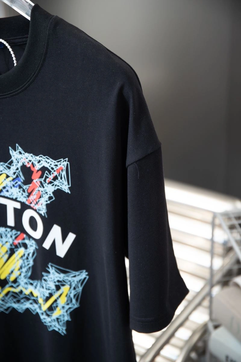 High accuracy Louis Vuitton T-Shirts