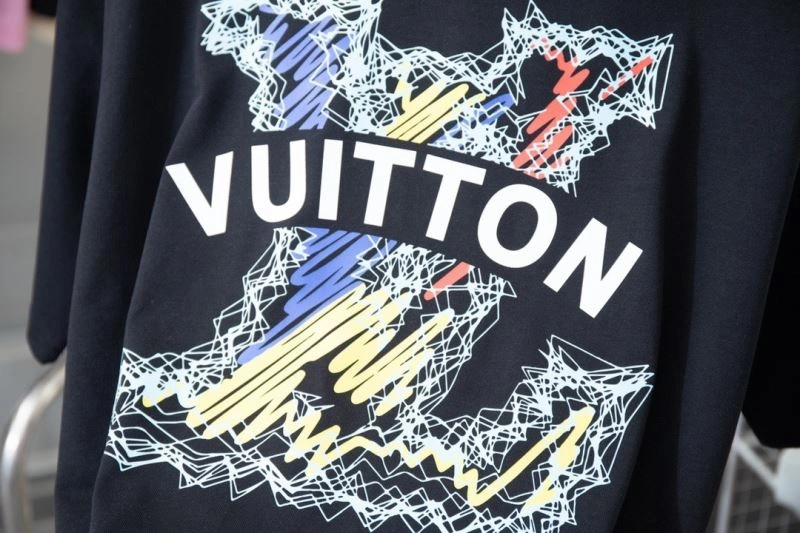 High accuracy Louis Vuitton T-Shirts
