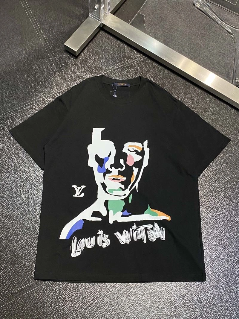 Accurate model Louis Vuitton T-Shirts