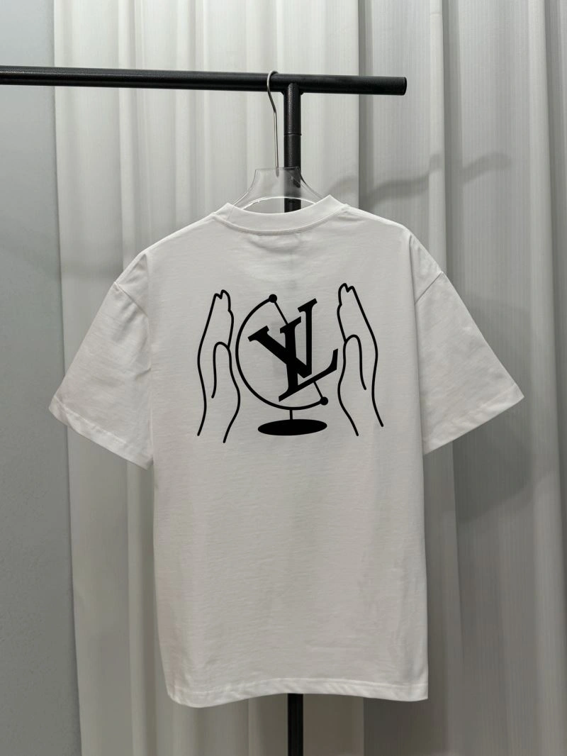 Indistinguishable Louis Vuitton T-Shirts