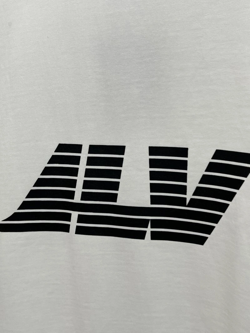 Indistinguishable Louis Vuitton T-Shirts