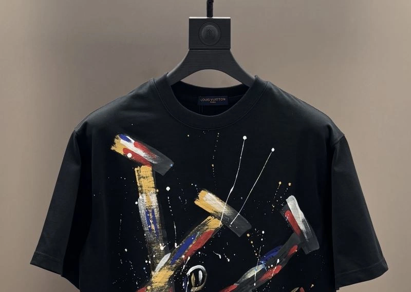 Bargain Louis Vuitton T-Shirts