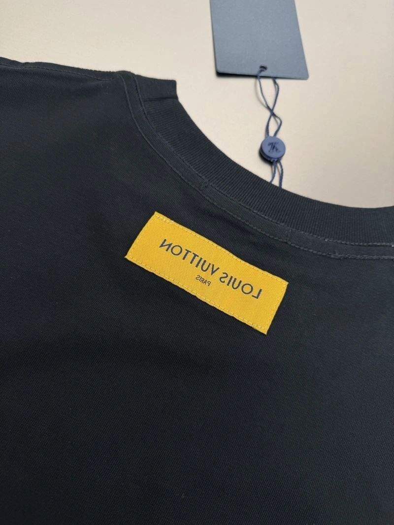 Bargain Louis Vuitton T-Shirts