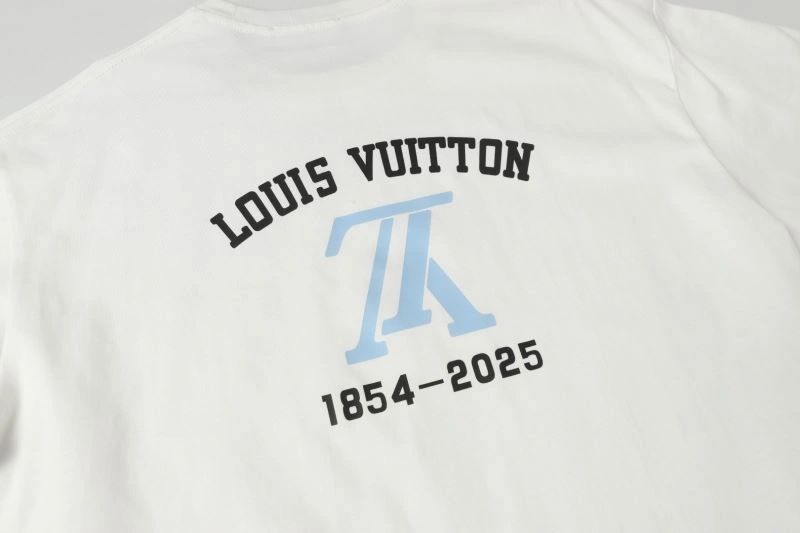 Indistinguishable Louis Vuitton T-Shirts