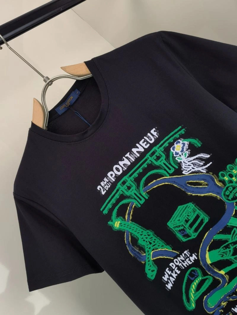 Top match Louis Vuitton T-Shirts