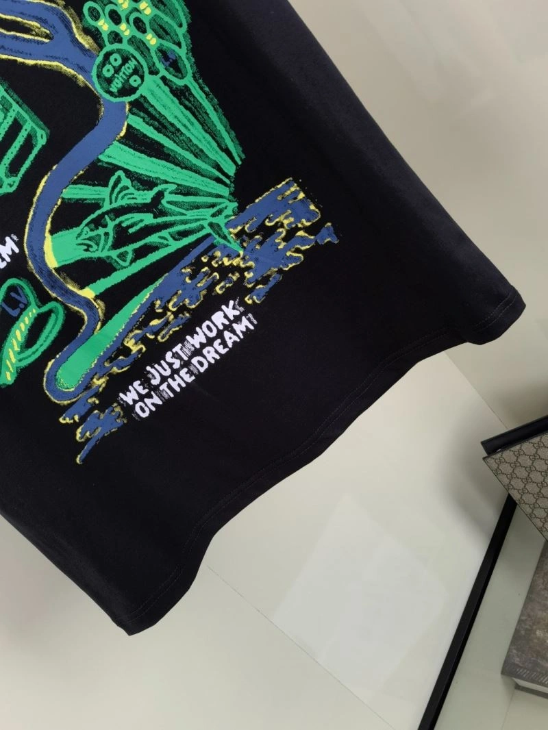 Top match Louis Vuitton T-Shirts