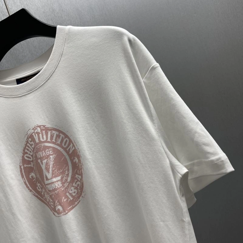 Indistinguishable Louis Vuitton T-Shirts