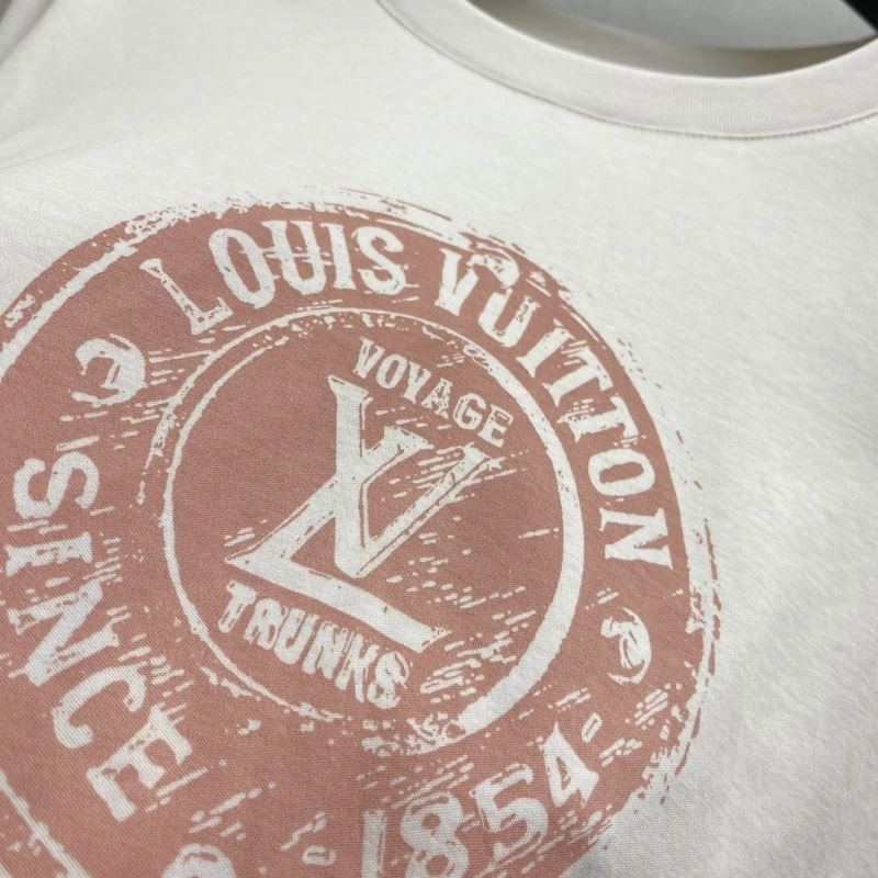 Indistinguishable Louis Vuitton T-Shirts