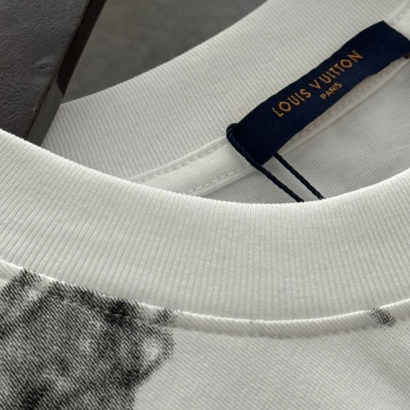 Official Louis Vuitton T-Shirts