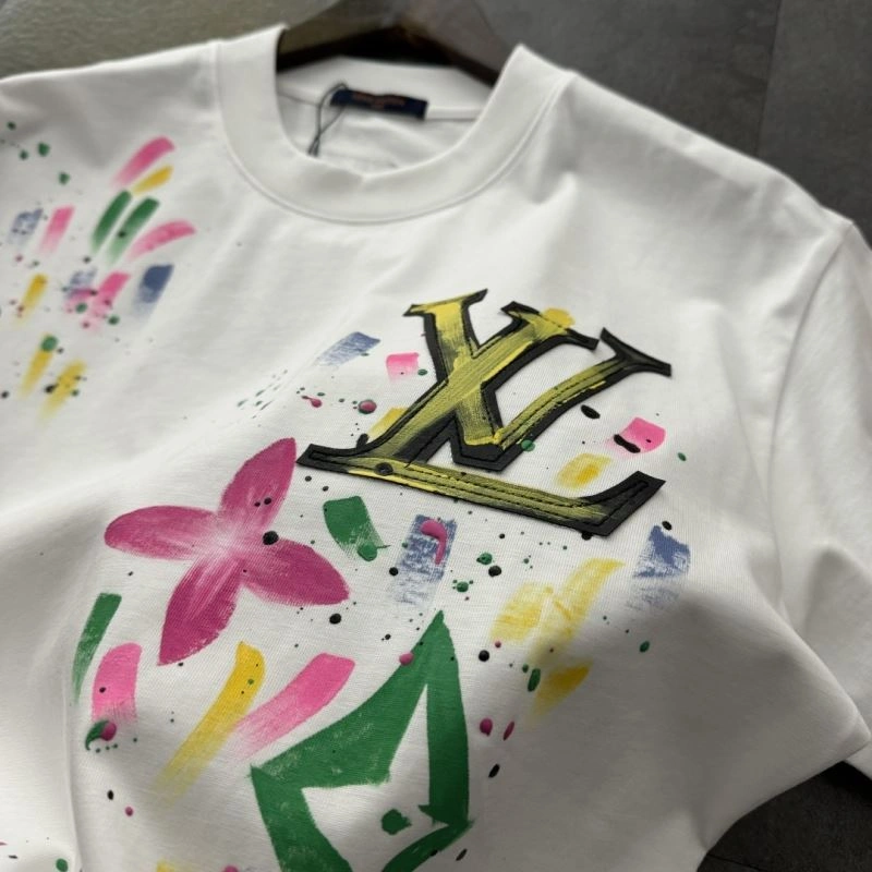 Low-cost Louis Vuitton T-Shirts
