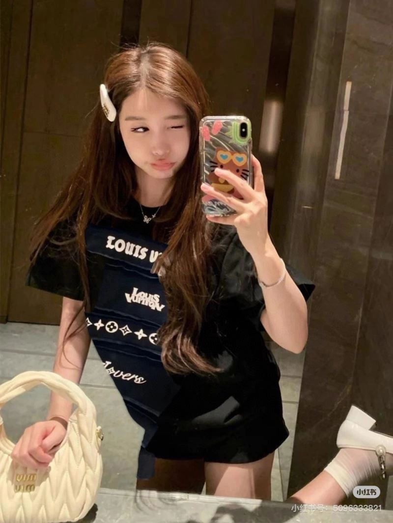 Top match Louis Vuitton T-Shirts