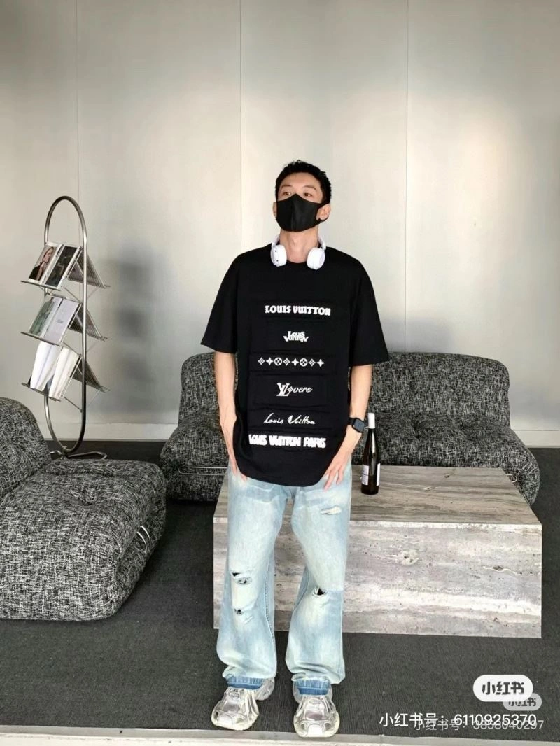 Top match Louis Vuitton T-Shirts