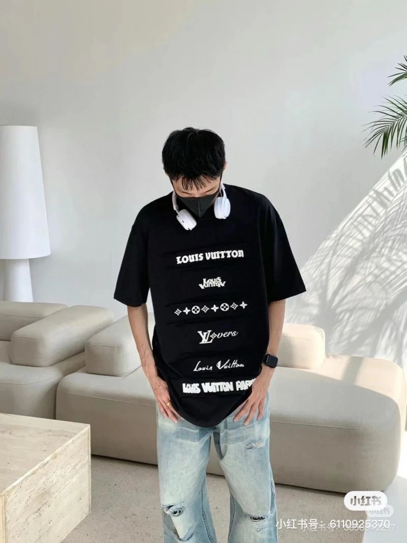 Top match Louis Vuitton T-Shirts