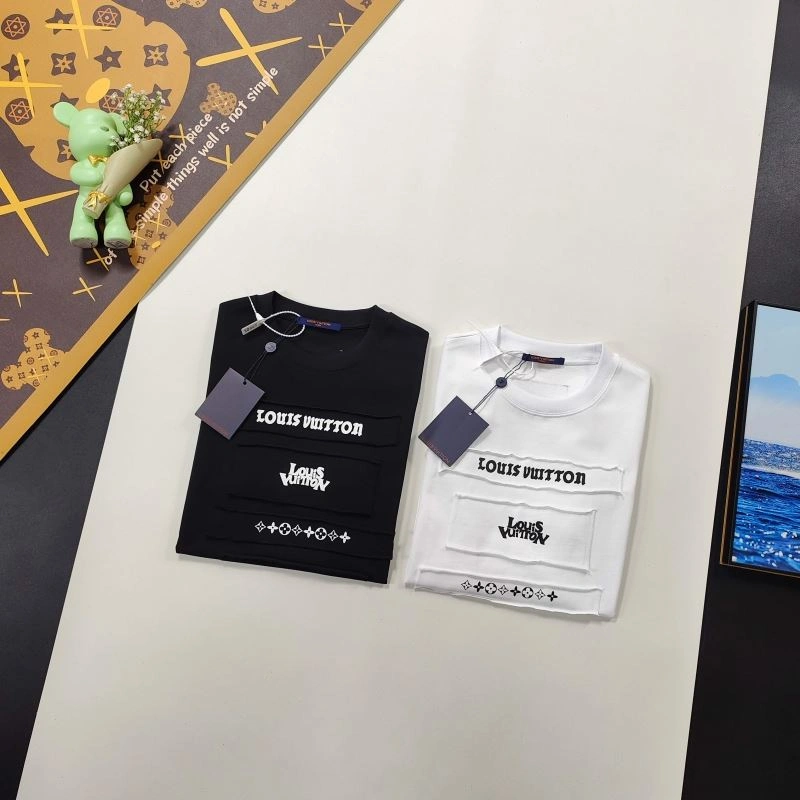 Top match Louis Vuitton T-Shirts