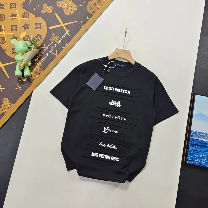 Top match Louis Vuitton T-Shirts