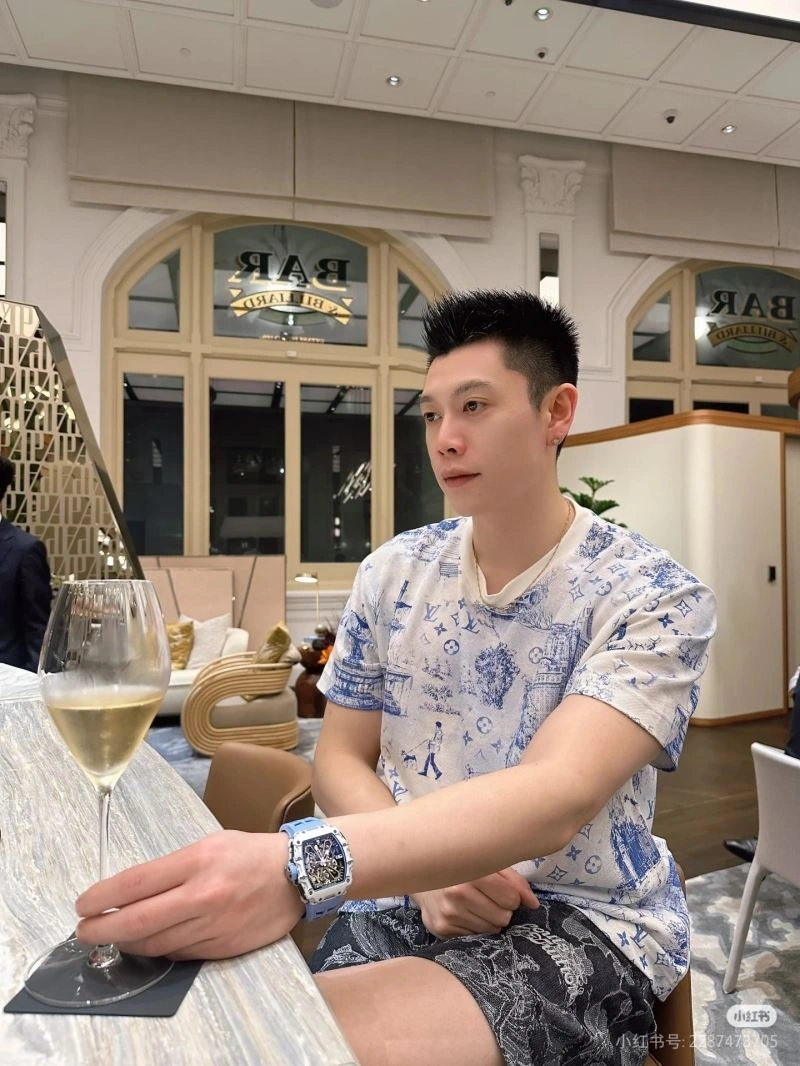 Low-cost Louis Vuitton T-Shirts
