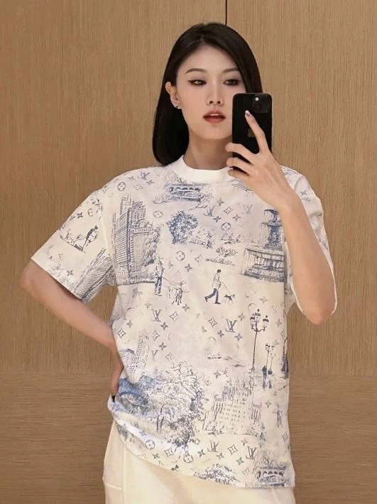 Low-cost Louis Vuitton T-Shirts