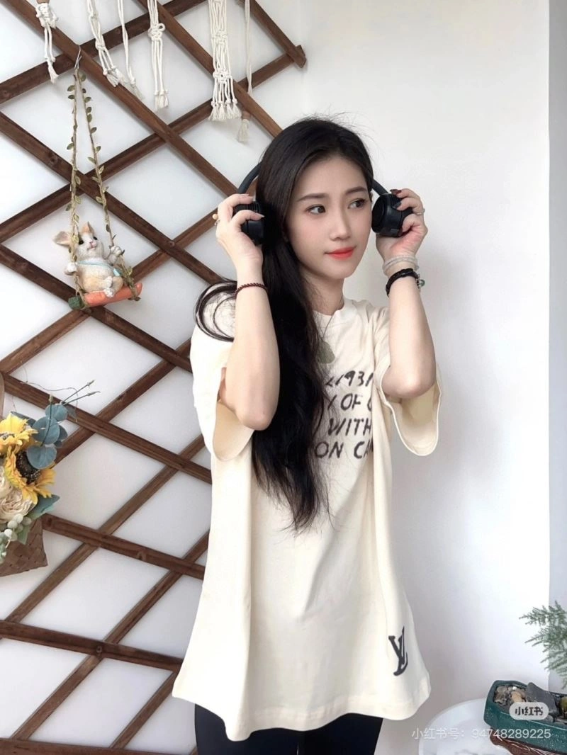 Low-cost Louis Vuitton T-Shirts