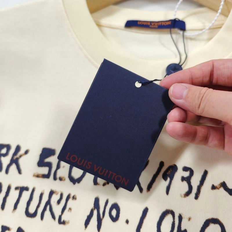 Low-cost Louis Vuitton T-Shirts