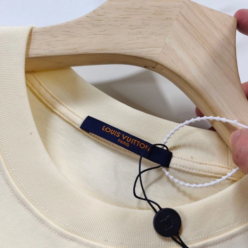 Low-cost Louis Vuitton T-Shirts