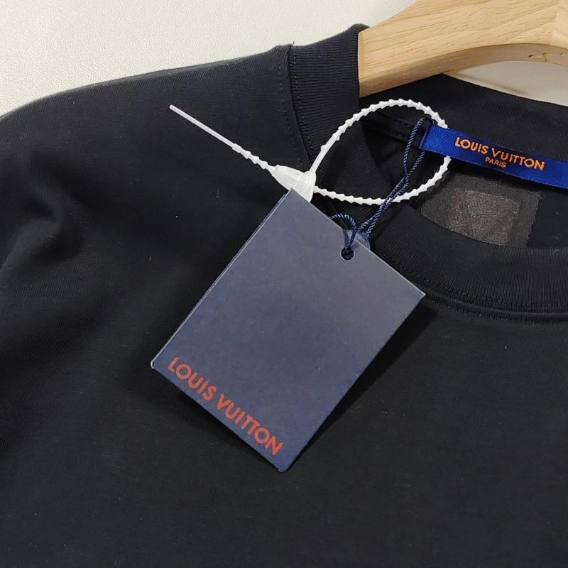 Precise copy Louis Vuitton T-Shirts