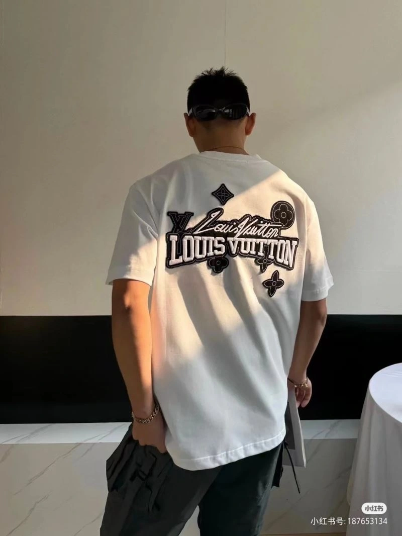 High fidelity Louis Vuitton T-Shirts