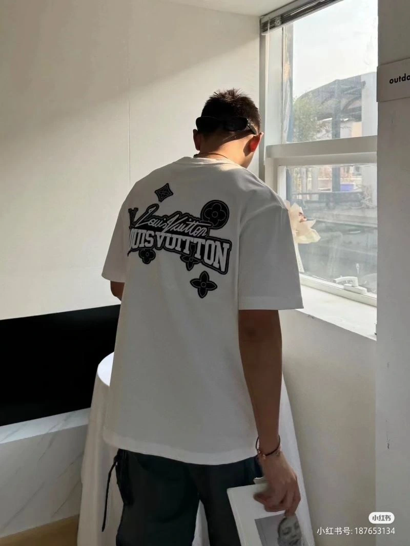 High fidelity Louis Vuitton T-Shirts