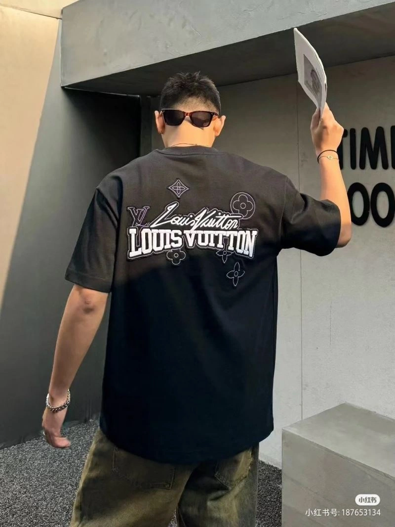 High fidelity Louis Vuitton T-Shirts