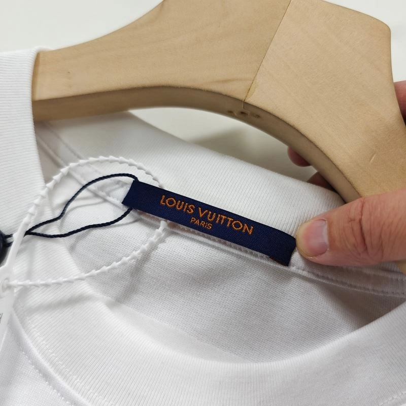 High fidelity Louis Vuitton T-Shirts