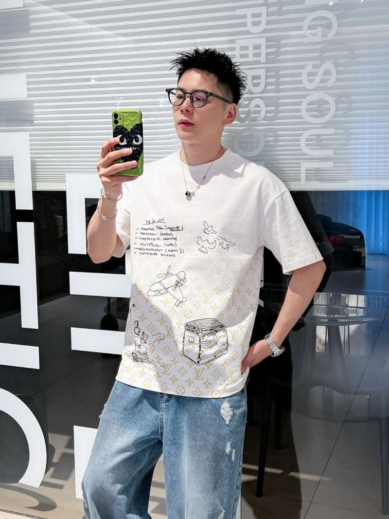 Precise copy Louis Vuitton T-Shirts
