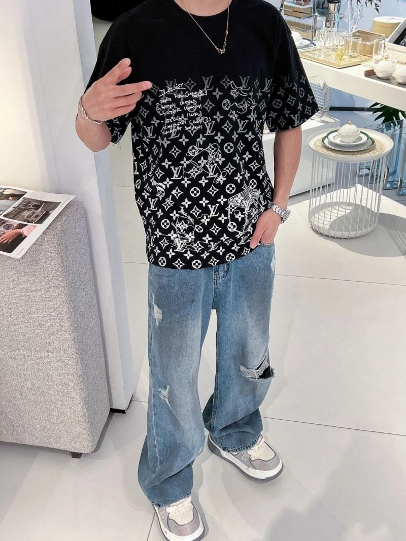 Precise copy Louis Vuitton T-Shirts