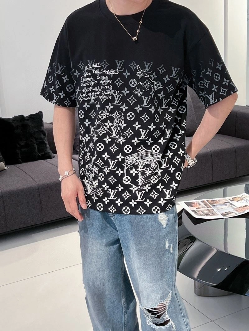 Precise copy Louis Vuitton T-Shirts