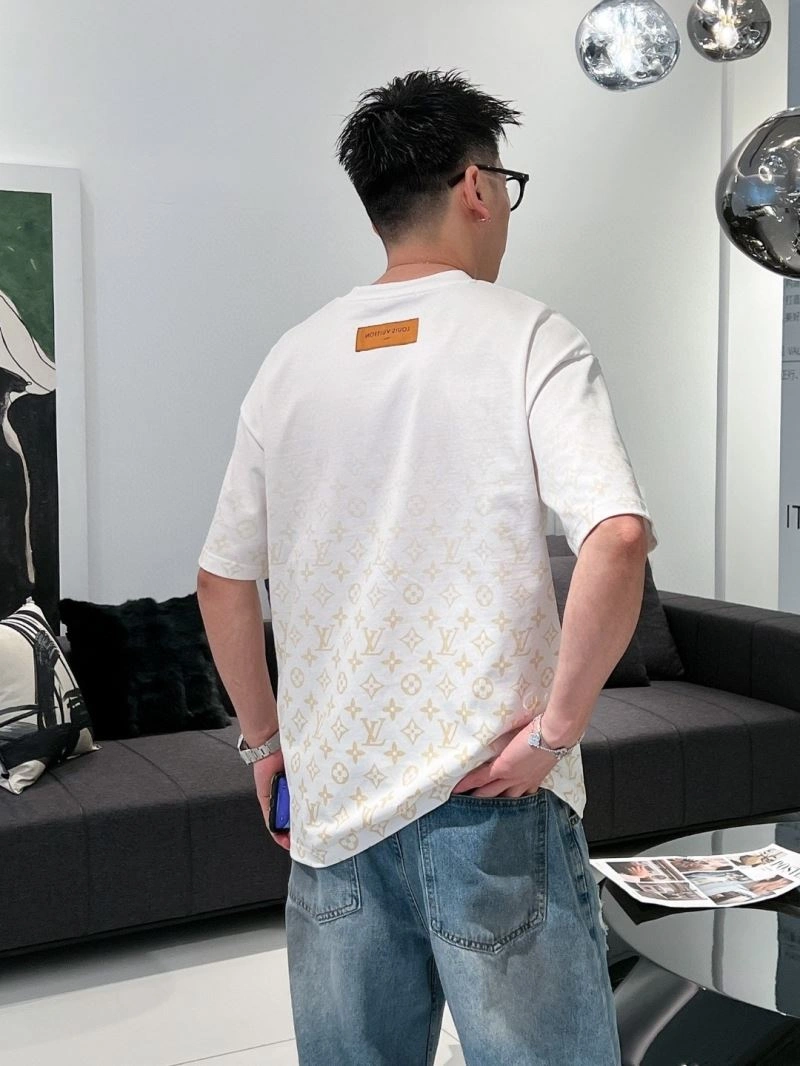 Precise copy Louis Vuitton T-Shirts
