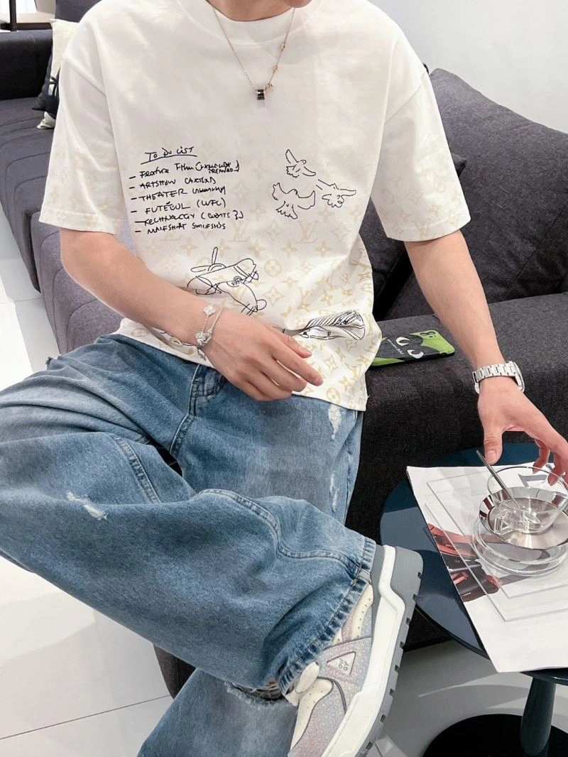 Precise copy Louis Vuitton T-Shirts