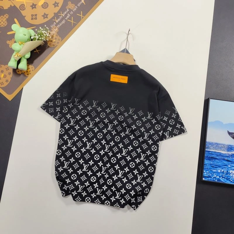 Precise copy Louis Vuitton T-Shirts