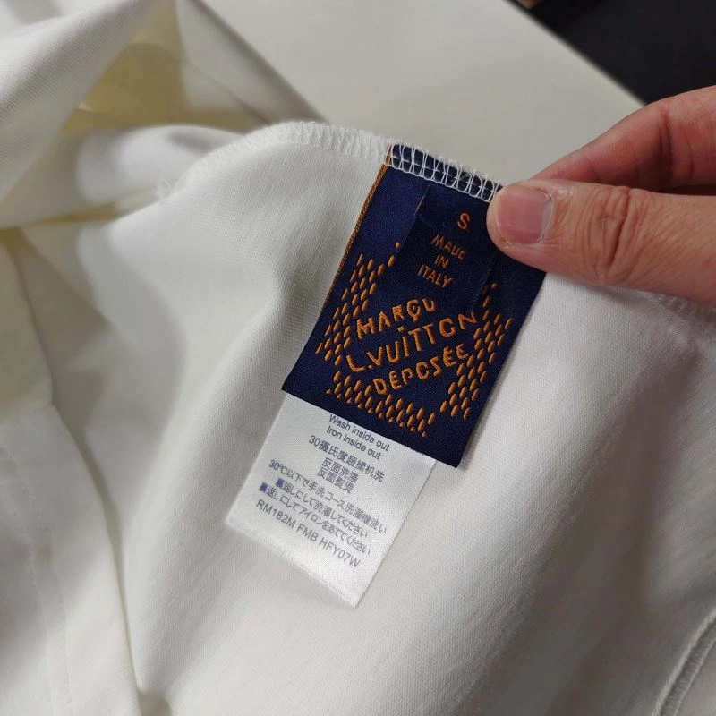 High fidelity Louis Vuitton T-Shirts