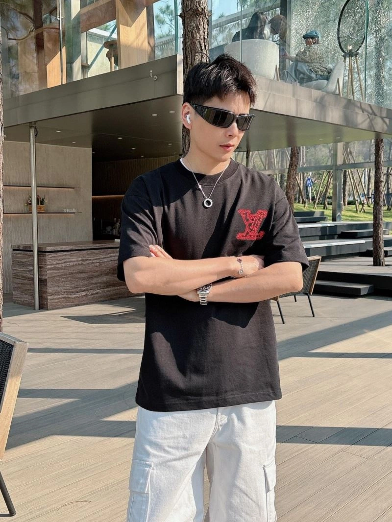 High fidelity Louis Vuitton T-Shirts