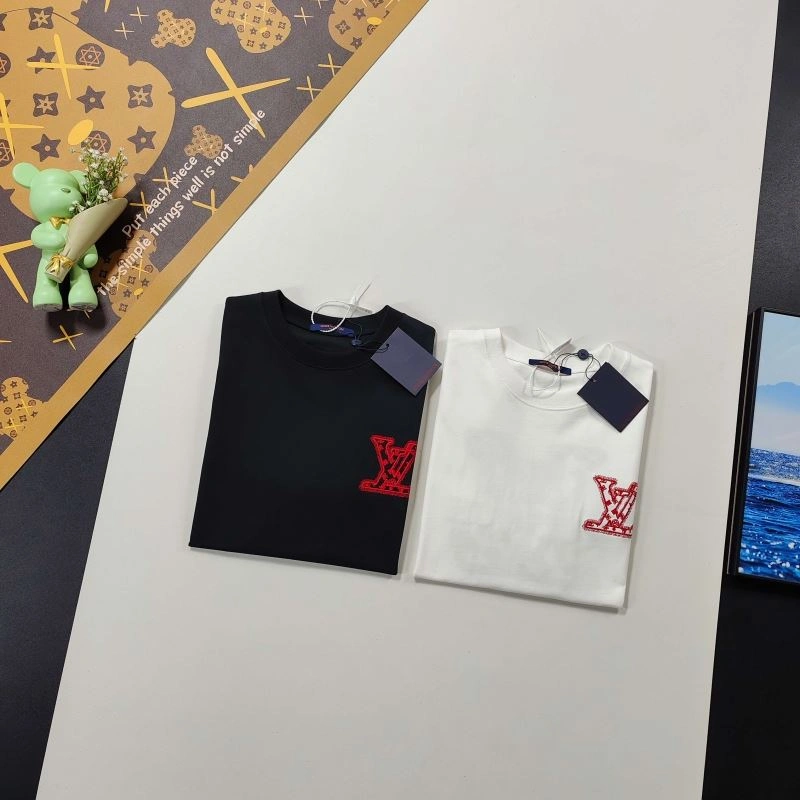 High fidelity Louis Vuitton T-Shirts