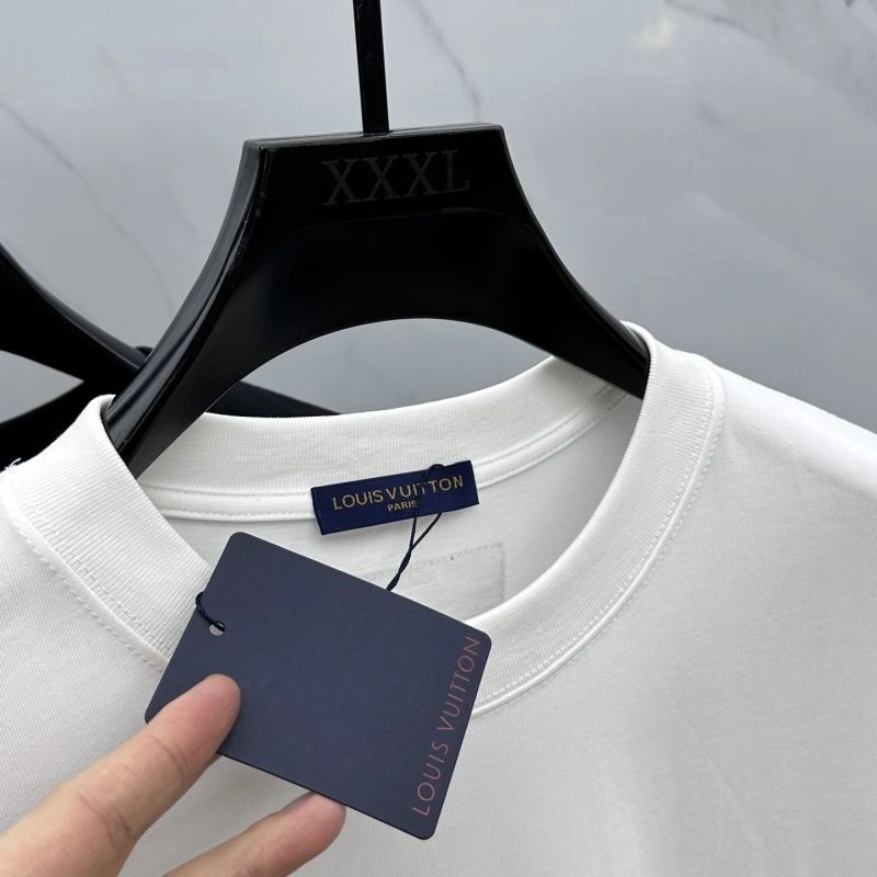 Exact replica Louis Vuitton T-Shirts