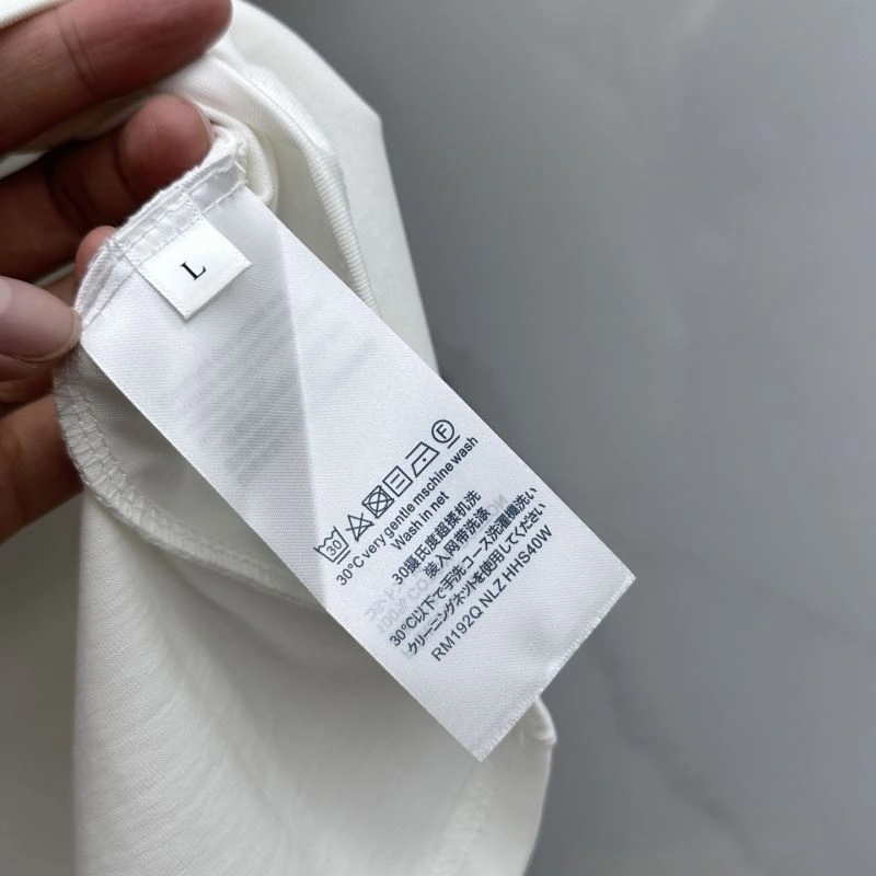 Exact replica Louis Vuitton T-Shirts