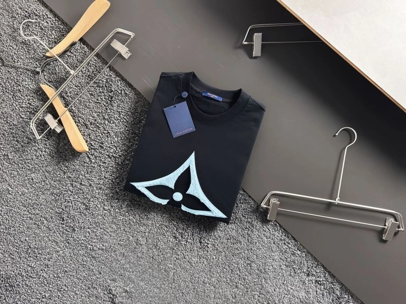 Top match Louis Vuitton T-Shirts