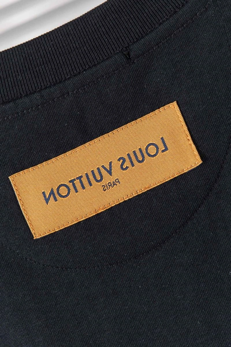 Exact replica Louis Vuitton T-Shirts
