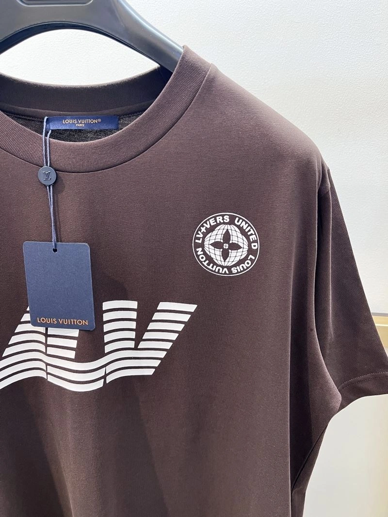 Accurate model Louis Vuitton T-Shirts
