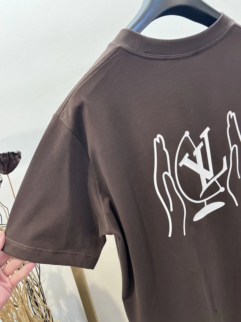 Accurate model Louis Vuitton T-Shirts
