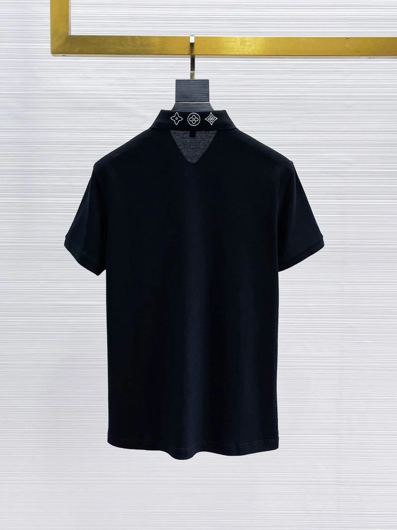 Accurate model Louis Vuitton T-Shirts