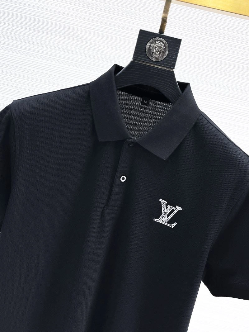Accurate model Louis Vuitton T-Shirts