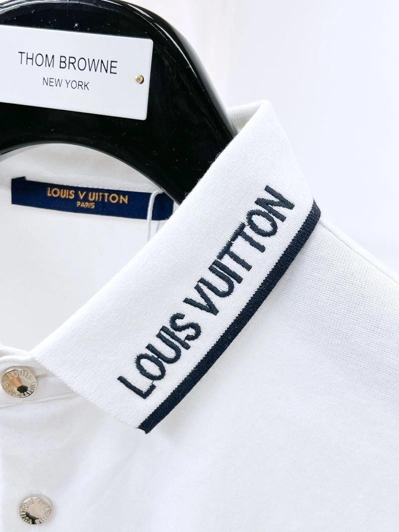 Accurate model Louis Vuitton T-Shirts